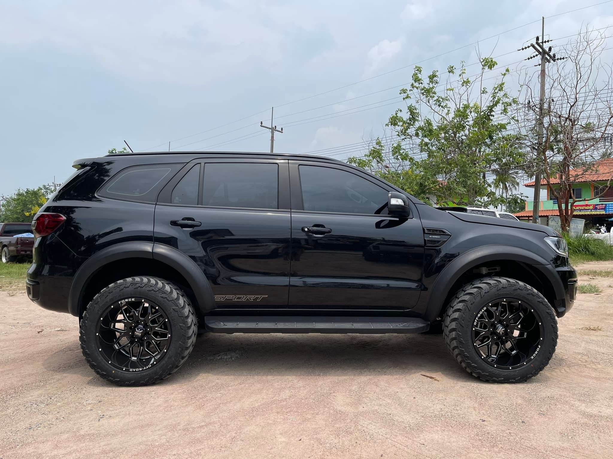 PRODUCT Ford Everest AMERICAN OFFLOAD ออฟโรดเมกา : Wolf American ...